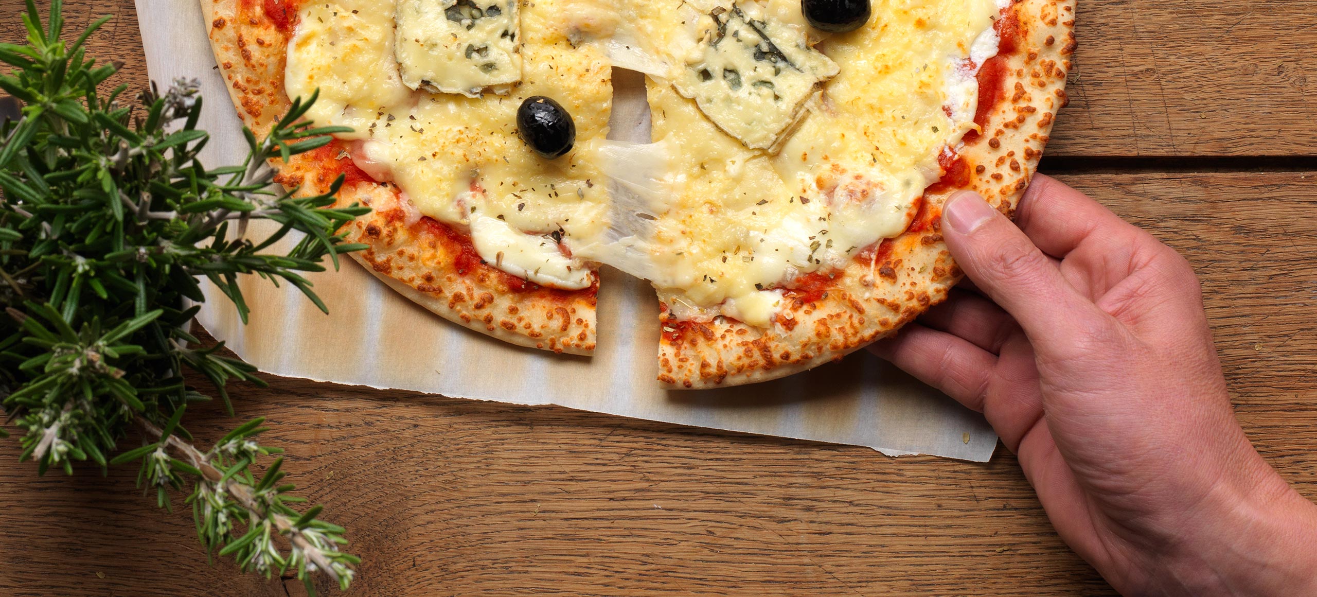 Pizzas Sodebo au rayon frais : pizza Crust, Dolce pizza, l'Ovale ...